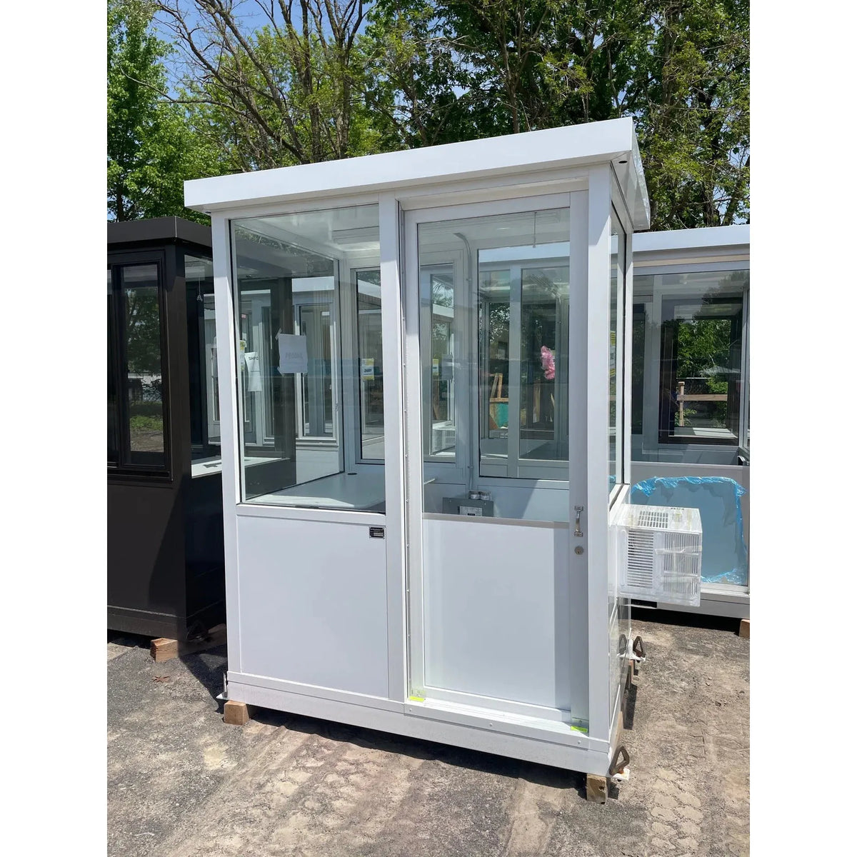 Austin Mohawk 4 x 6 Guard Booth / Parking Booth White With AC ...