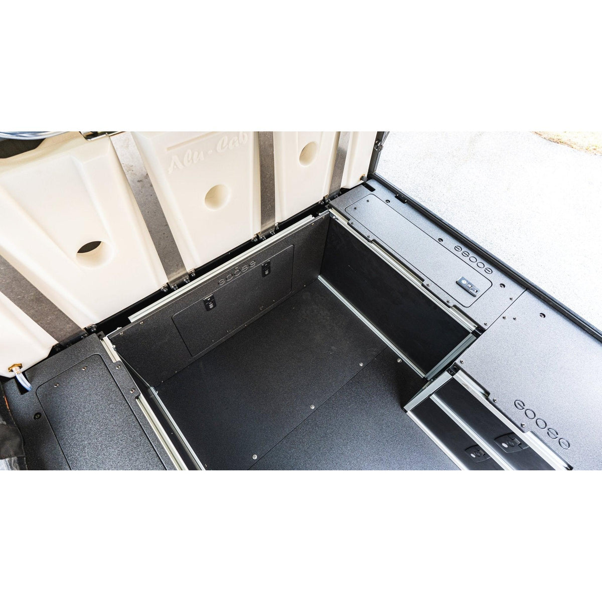 Goose Gear Alu-Cab Canopy Camper V2 - Jeep Gladiator 2019-Present JT ...